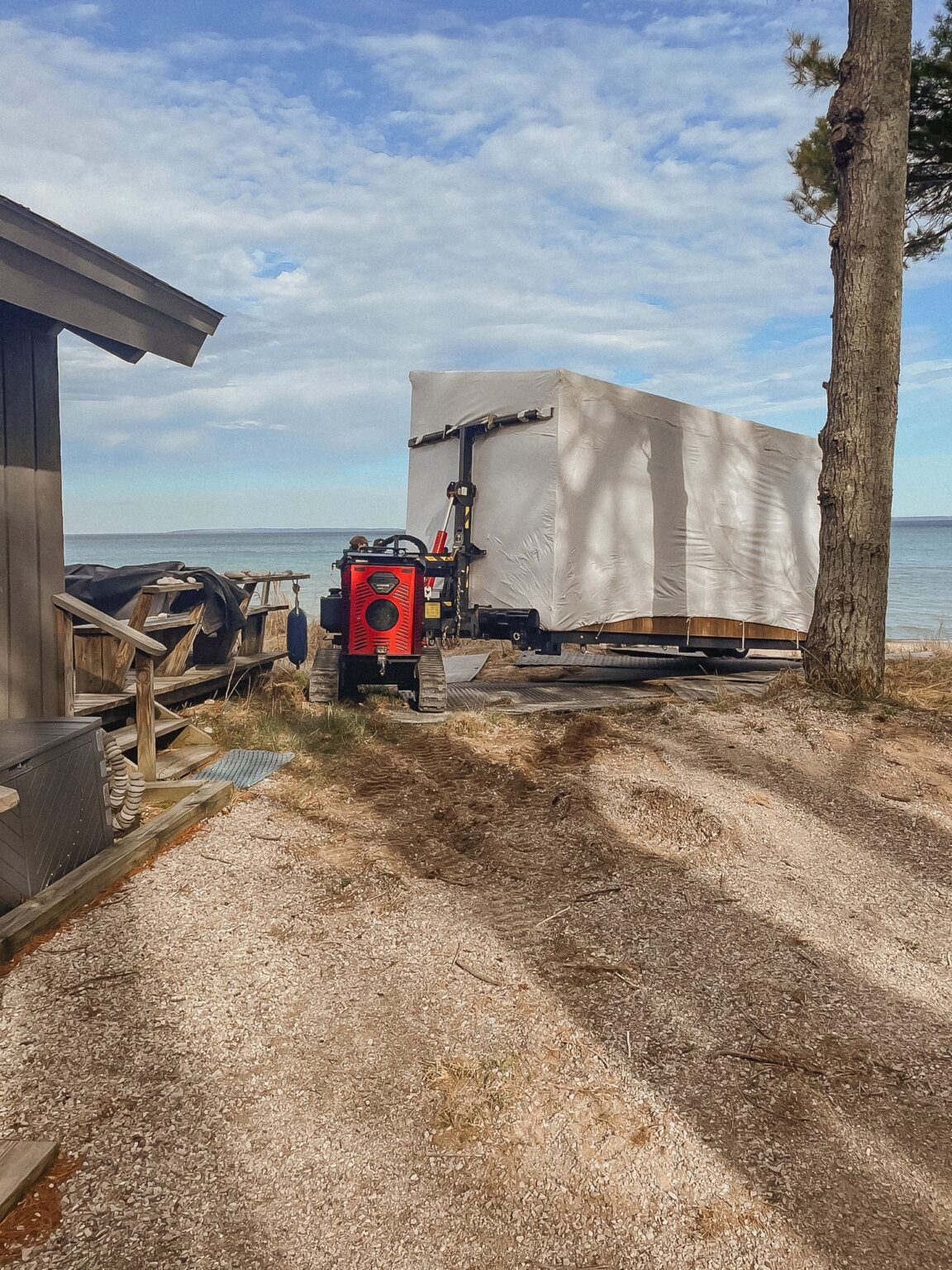 Lake Michigan Model 5 + Outdoor Sauna - Cedar and Stone Nordic Sauna